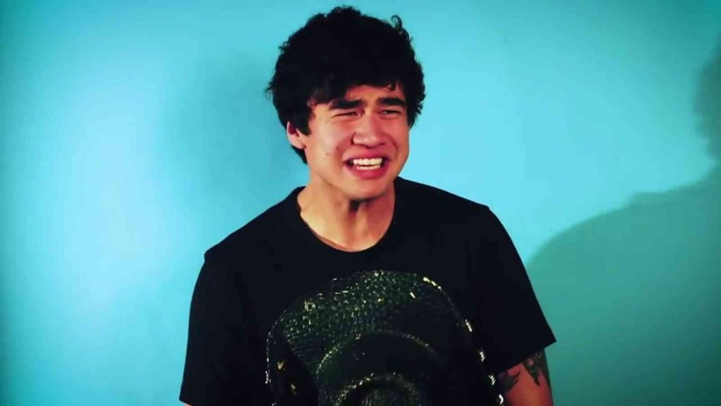Calum Hood Biography: Age, Wiki, Birthday, Family, Net Worth - Eduvast.com