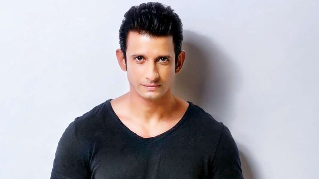 Sharman Joshi Biography: Age, Birthday, Early Life, Career, Awards ...