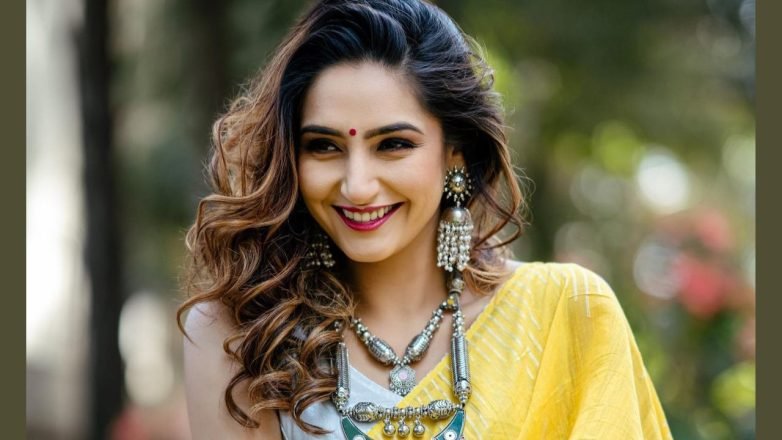 Ragini Dwivedi Biography: Birthday, Early Life, Career, Personal Life ...