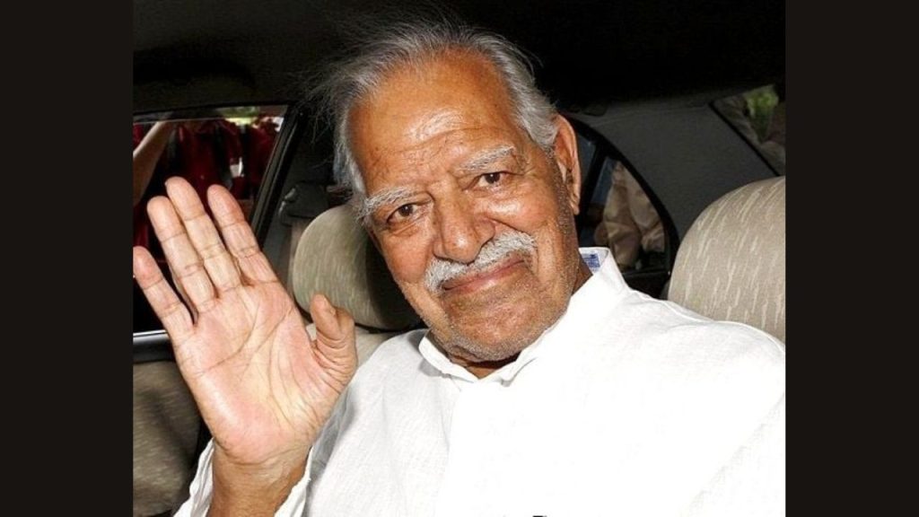 Dara Singh Biography: Age, Birthday, Early Life, Career, Awards ...