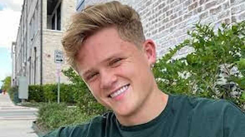 Ryan Trahan Biography: Age, Height, Career, Family, Personal Life, Net ...