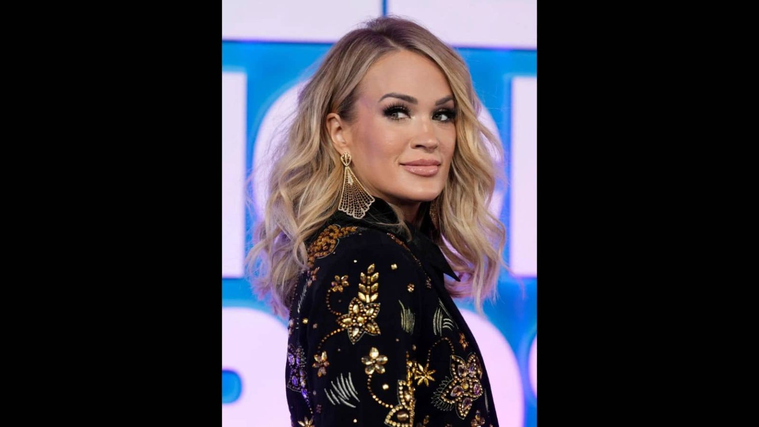 Carrie Underwood Plastic Surgery: Photos of Before and After ...