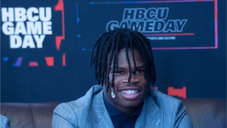 Travis Hunter's Teeth: Did he Changed his Teeth? About His Stylish Long ...