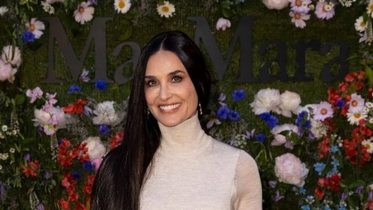 Demi Moore Biography: Age, Height, Birthday, Career, Family, Personal ...