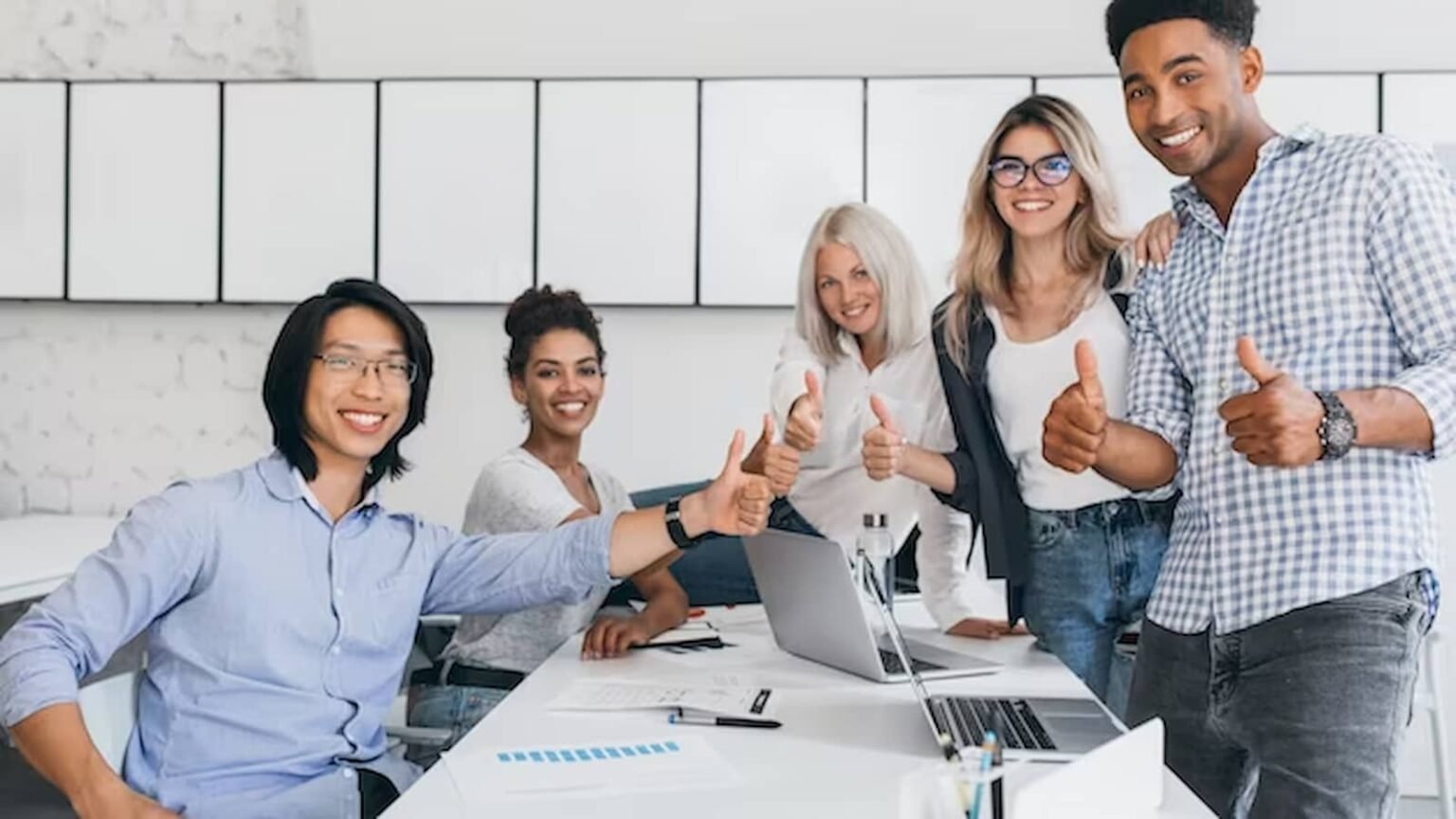 Top 12 Happiest Jobs Worldwide Revealed for 2024 - Eduvast.com